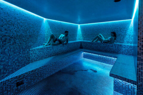 Qu’est-ce qu’un hammam ? (définition, caractéristiques, fonctionnement, bienfaits, prix, etc ...